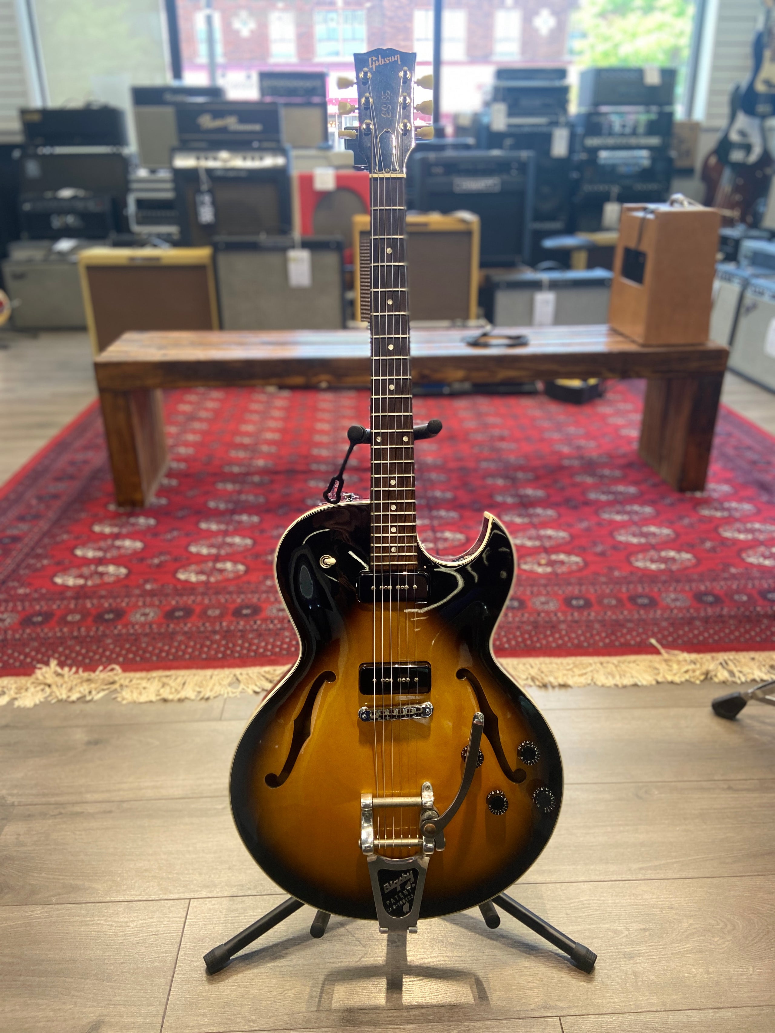 Gibson ES-135 | Guitar Hi-Fi