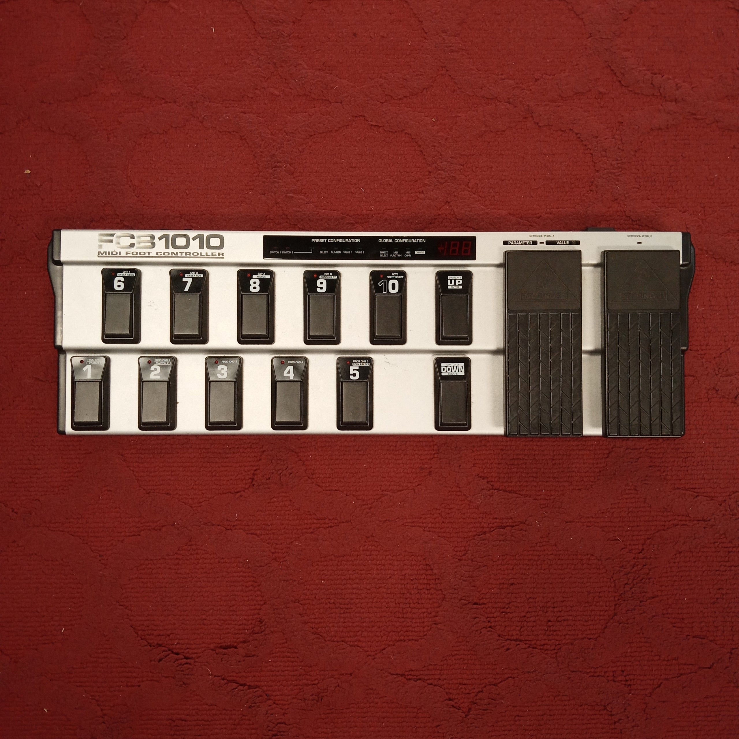 Behringer FCB1010 MIDI Controller | Guitar Hi-Fi