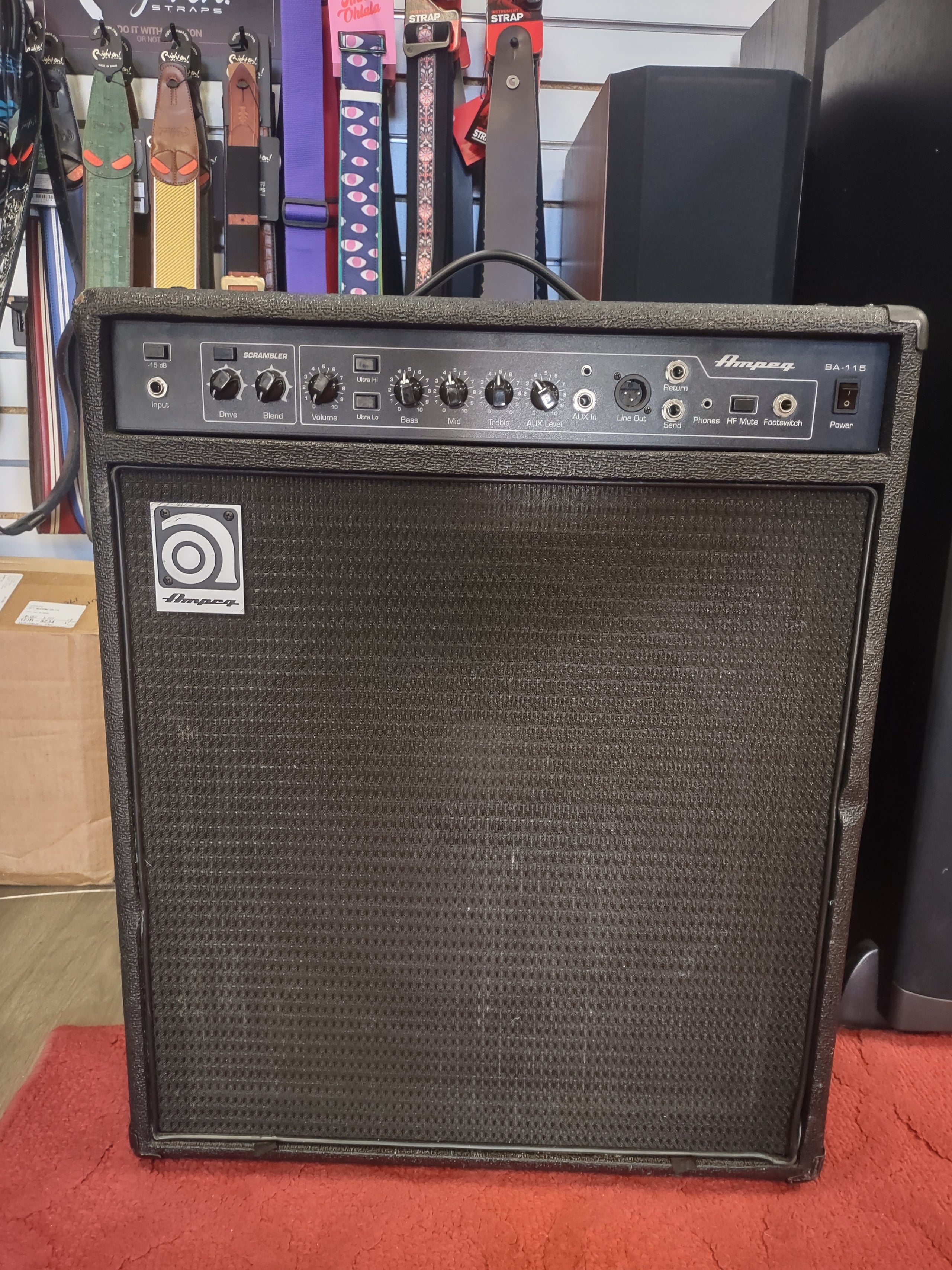 Ampeg BA-115 | Guitar Hi-Fi