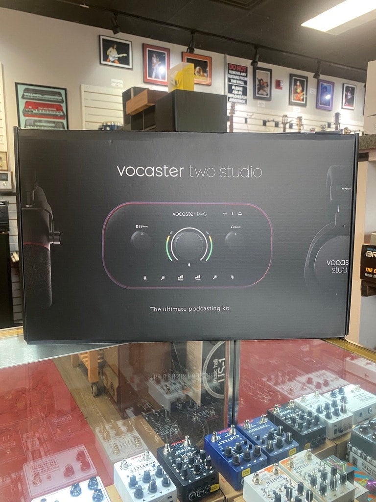 Focusrite Vocaster Two Studio Bundle | Guitar Hi-Fi